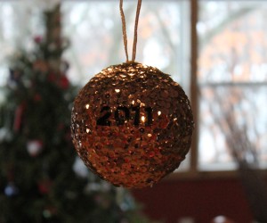 New Year's Eve Family Fun: "Ball Drop" Craft - Mommy Savers
