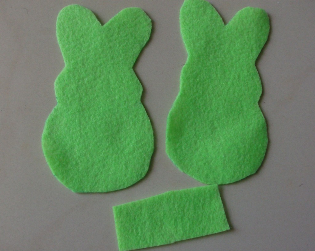 Easter Gift Idea: Felt Peeps Bunnies - Mommysavers