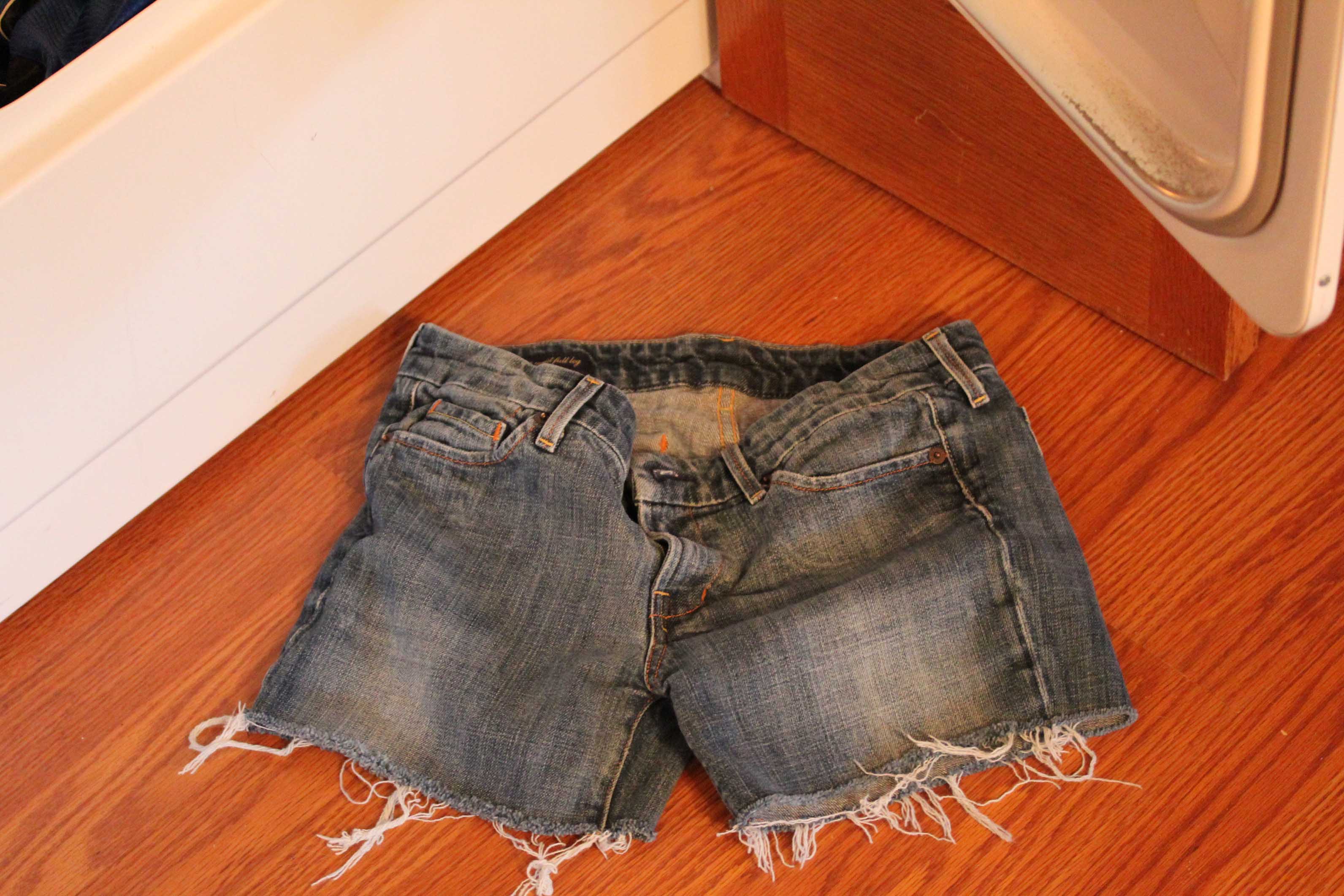 DIY Cutoff Shorts: Ideas, Variations and How-To Tips - Mommysavers