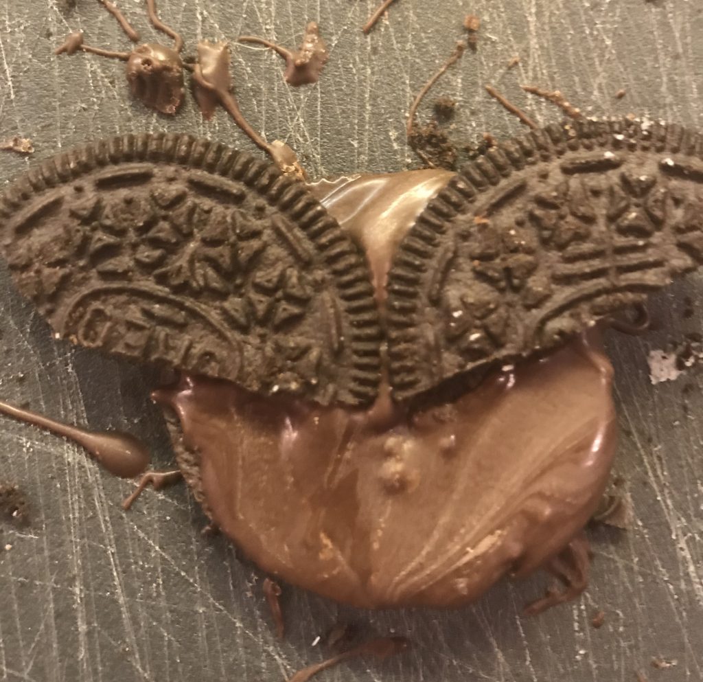 Halloween Treats: Oreo Bats - Mommysavers