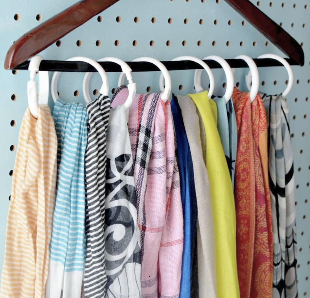How to Organize Clothing and Accessories: Closet Hacks - Mommysavers